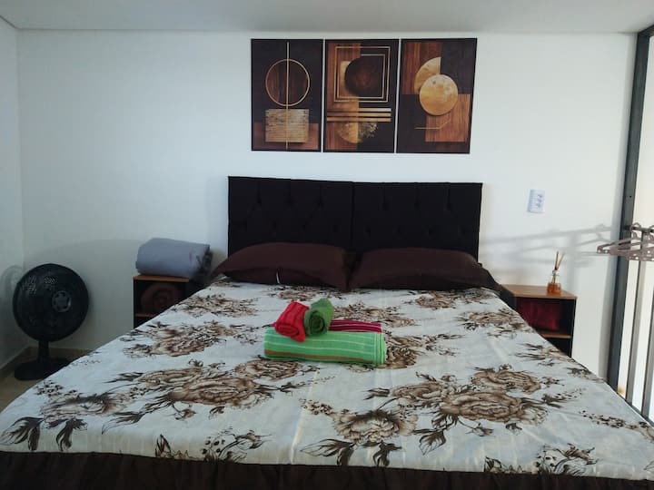 Elegante Kitnet Loft Grande Em Moreira Cézar - Taubaté