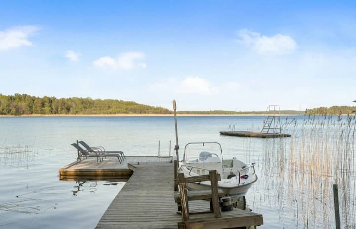 Mysig Stuga På Ö Med Egen Brygga - Bro