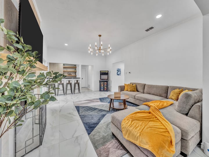 New Lush Haven 4br Pool L Games | Near Lake & Dfw - Lewisville, TX
