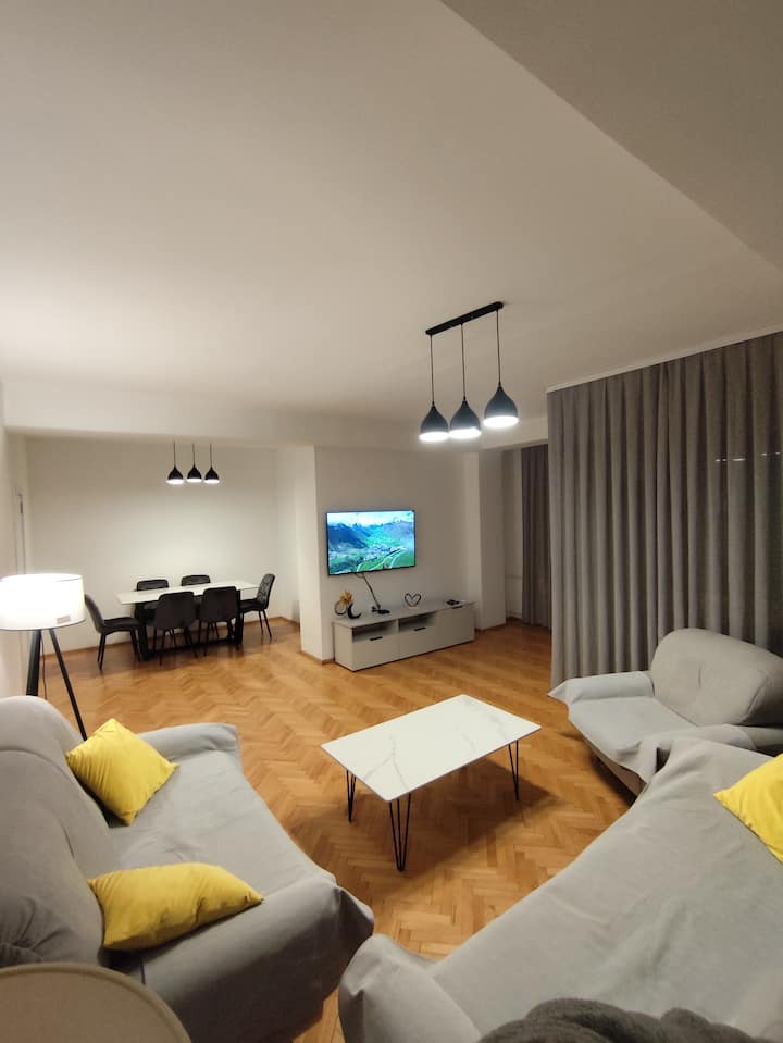 Gigabit High-speed Internet Modern Apartment - North Macedonia