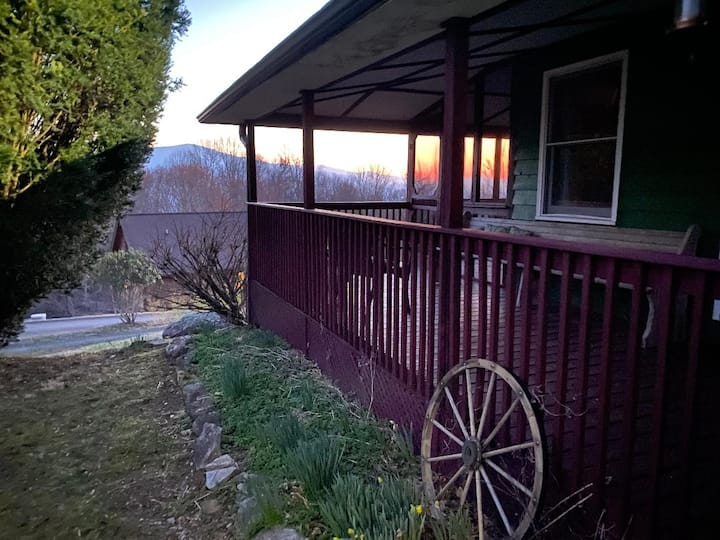 Great Views & 6 Miles From Be - Beech Mountain, NC