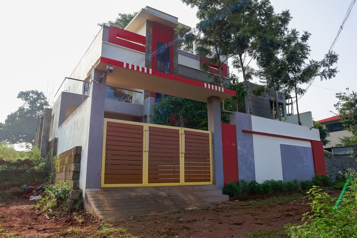 Lakeside Home Stay - Yelagiri
