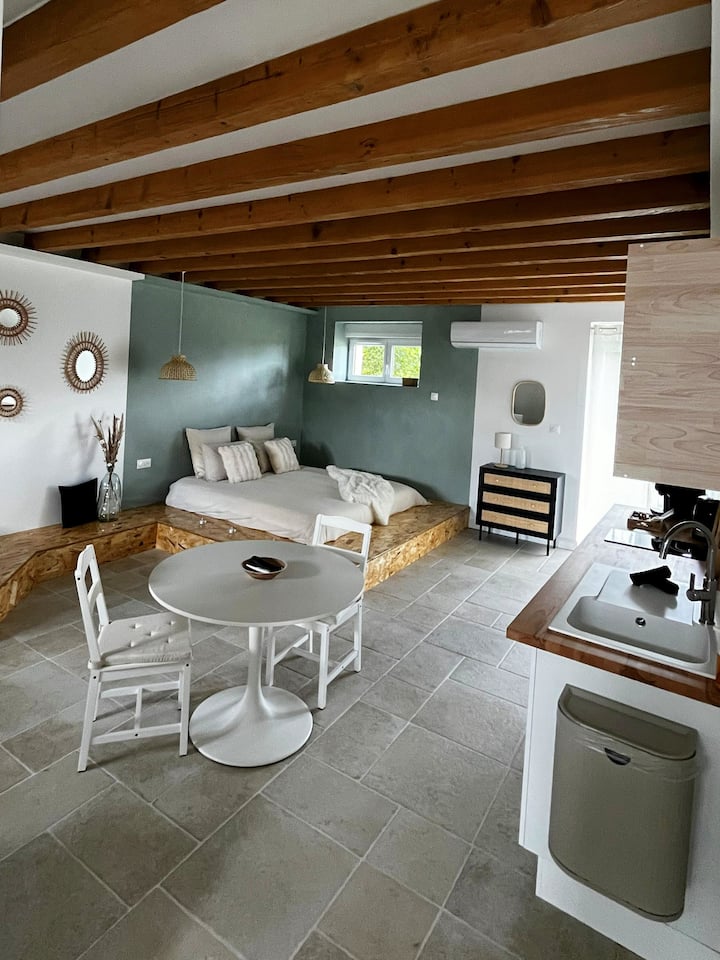 Le Cocon Lorrain : Jacuzzi Privé - Lac de Madine