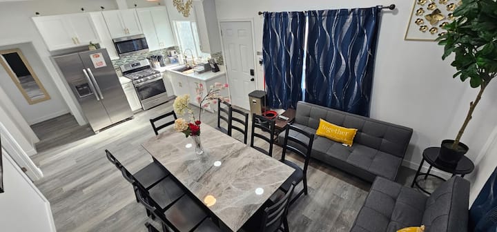 4 Bedrooms, 5 Beds, 2 Bathrooms, New Casa - Carson, CA