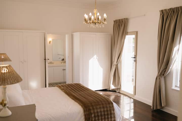 Sea Fever, Voëlklip, Hermanus - Houses for Rent in Overstrand Local ...