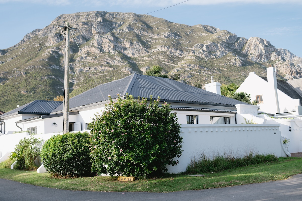 Sea Fever, Voëlklip, Hermanus - Houses for Rent in Overstrand Local ...