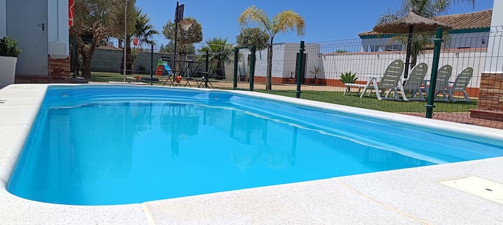 Casa Con Amplio Jardín Y Piscina El Amanecer - España