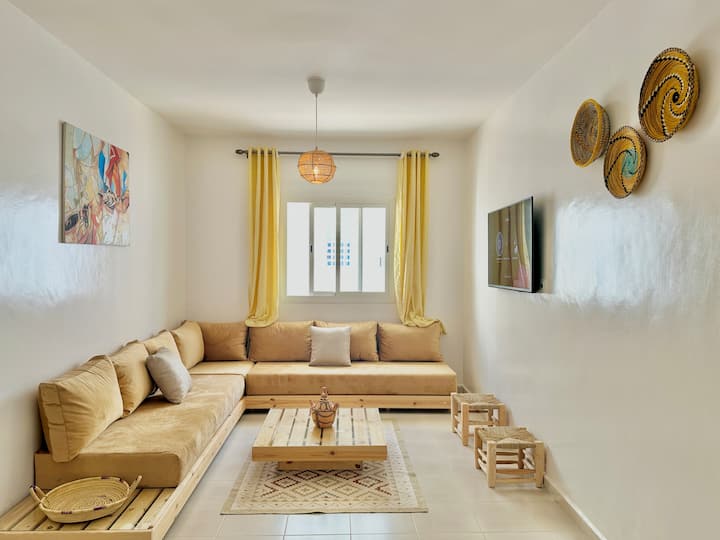 Cozy Stay With Sea View Terrace - Al Hoceima