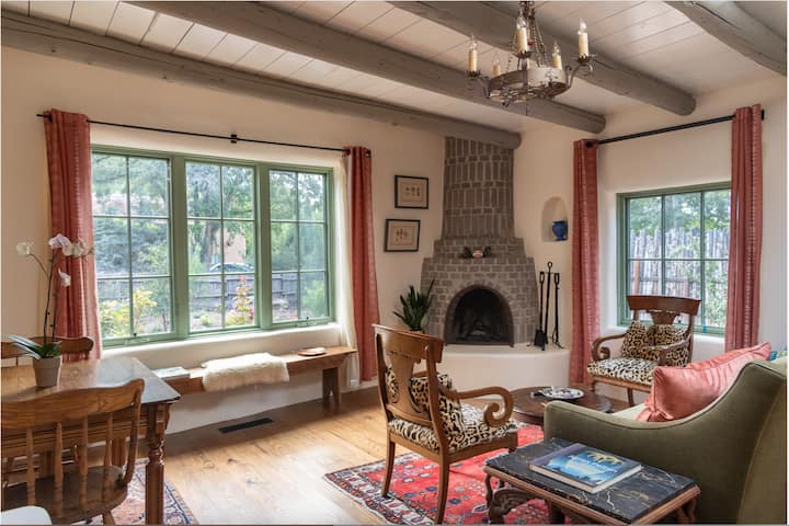 Fabulous Historic Adobe Home Close To Canyon Road - Santa Fe, NM