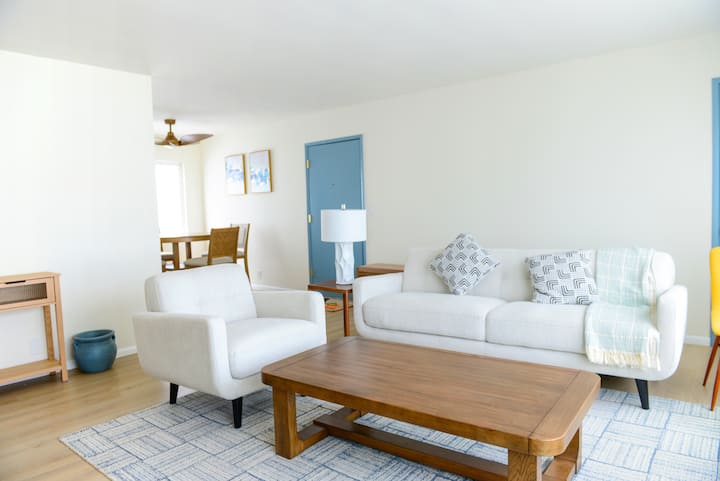 Belmont Shore Long Term Unit Steps Away From Ocean - Long Beach, CA