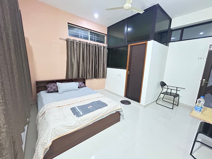 Tranquil And Immaculate Room - Kalaburagi