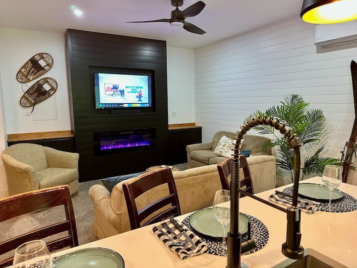 Modern 2br Retreat In Harbor - Harbor Springs, MI