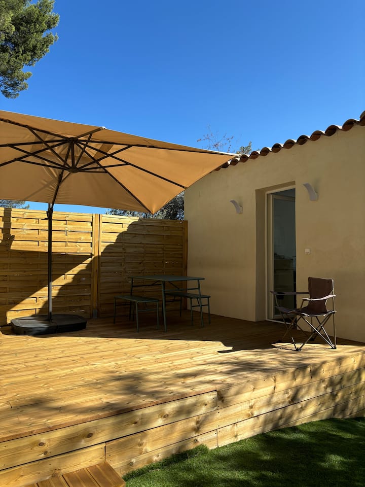 Maisonnette Neuve Avec Terrasse - Éguilles
