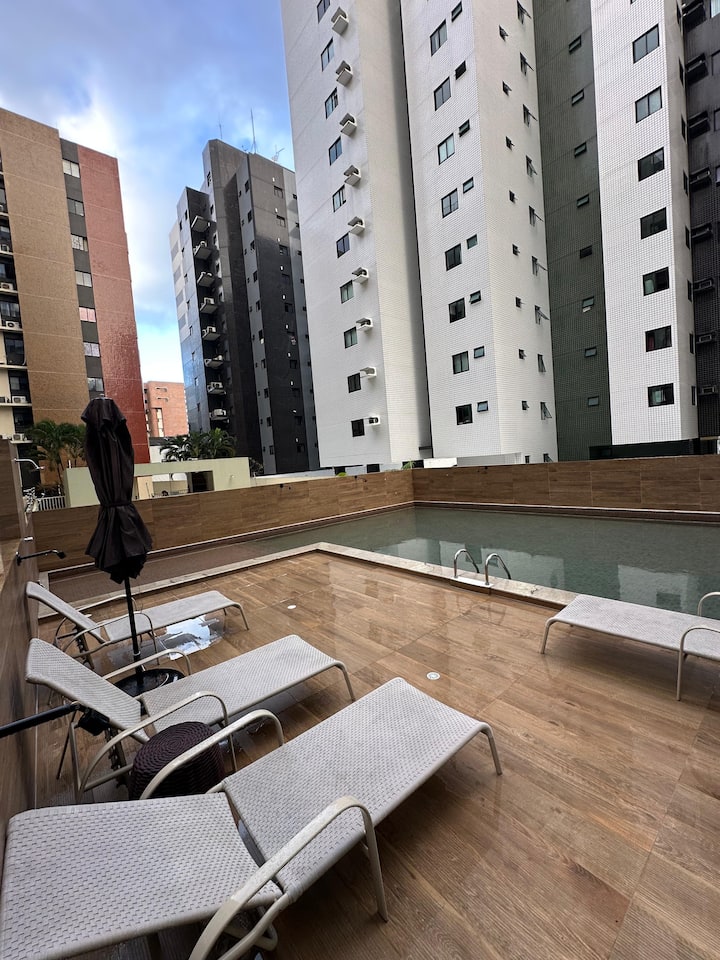 Apto De Cinema Na Ponta Verde Com Piscina/varanda. - Maceió