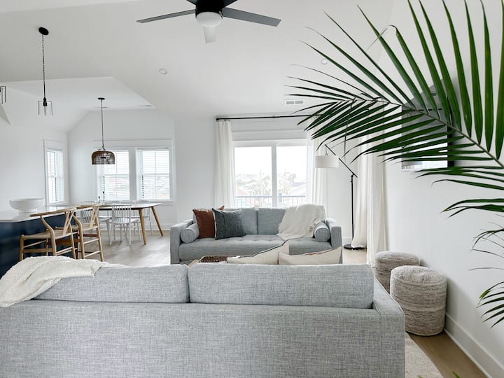 New Home! Walk To The Beach & Community Pool! - Kitty Hawk, NC