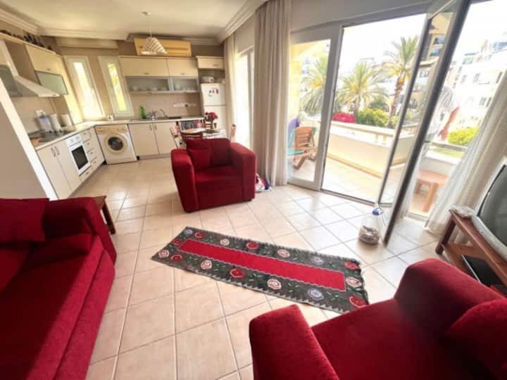 Girne'de Trendy Her Yere Yakın - Girne