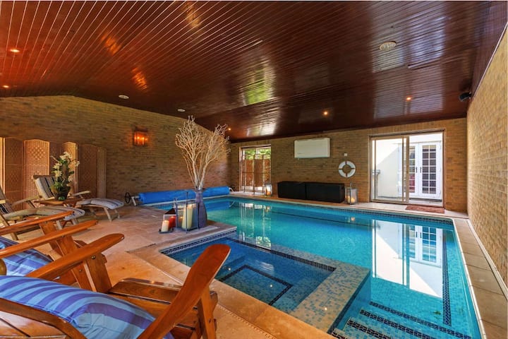 Beautiful Countryside Home With Indoor Heated Pool - Marlborough