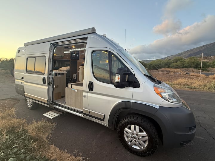 Ultimate Maui Van Life - Maui, HI