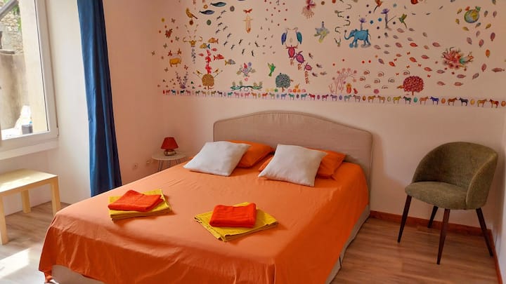 Appartement Dans Grande Bâtisse, Proche Rivière. - Aubenas