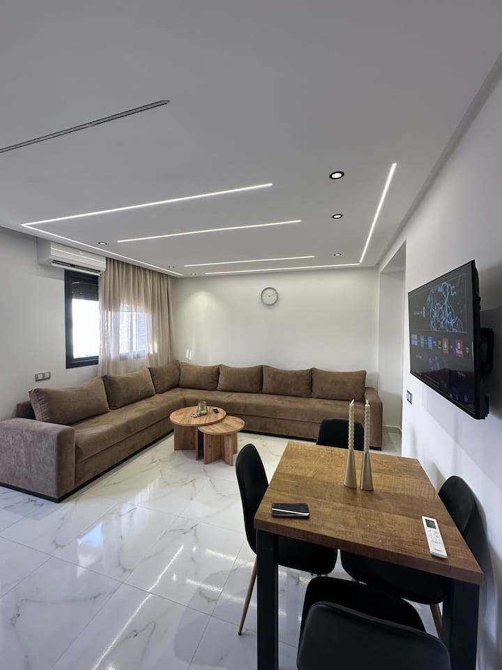 Sunny&modern Apt,1 Min To Beach - Tetouan