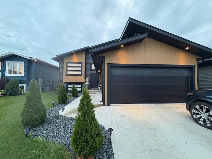Cozy Place - Winkler