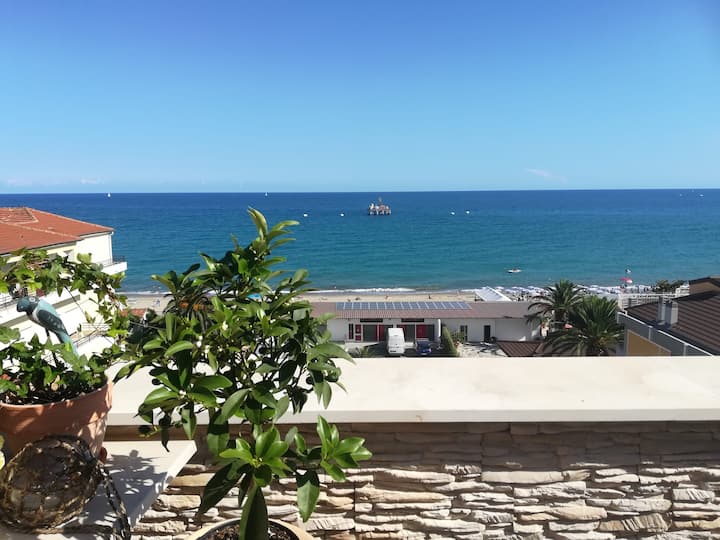 Splendida Mansarda Sul Mare - Savona