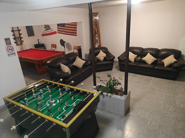 Casa 13 Personas Billar/ Futbolito
La Monumental - Morelia
