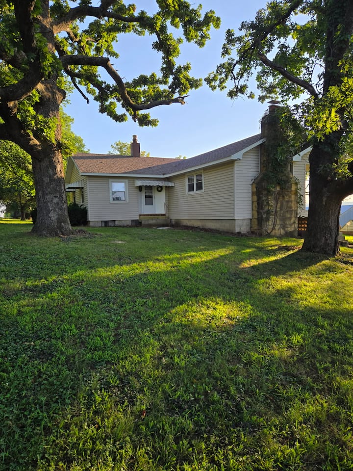 Helen’s House
(Farmstay) - Stockton Lake, MO