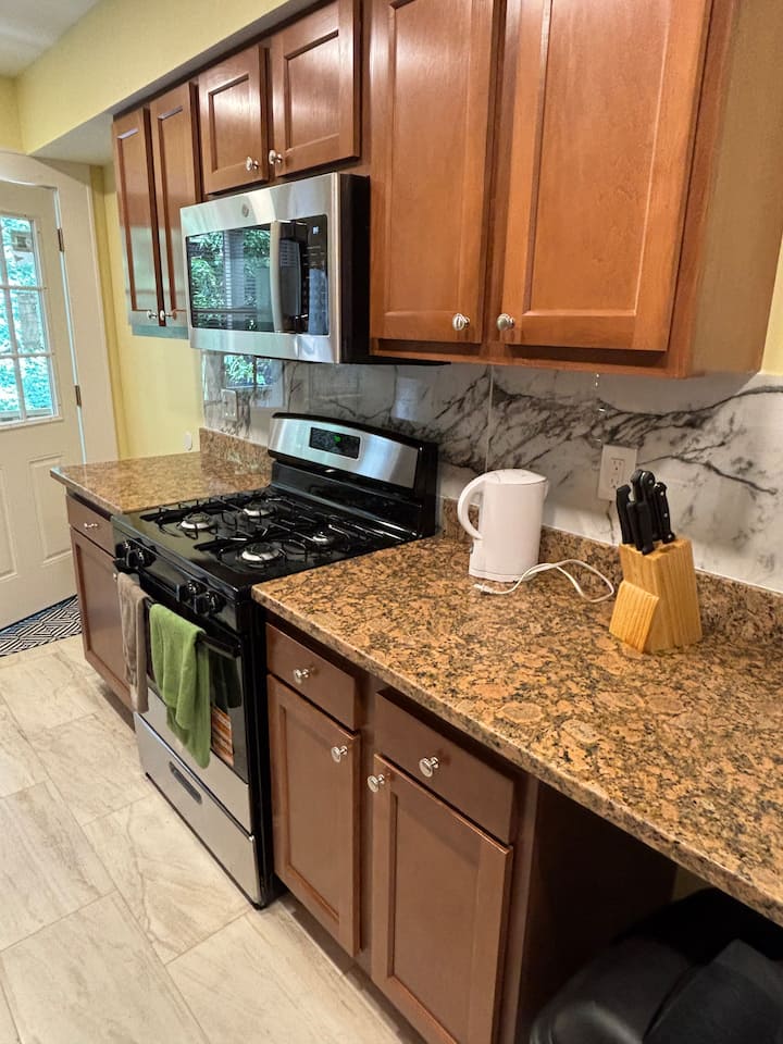 2bdr And 2 Bth Close To Clinic - Cleveland Heights, OH