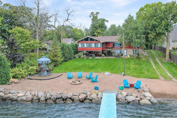 Luxury Lake Home Near Minneapolis - Forest Lake, MN