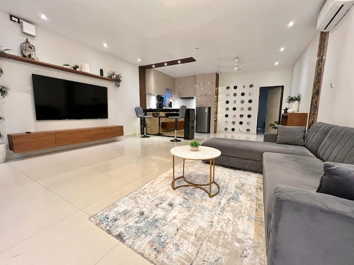 The Tinted Tales - Guwahati