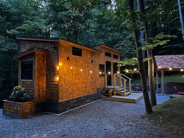 Luxury Tiny Home + Hot Tub Vt - Vermont