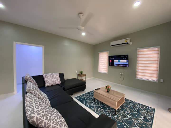 Mountain View Escape 3 Bed Home - Vailima Villa - Samoa