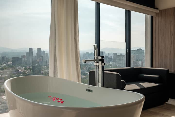 Departamento Con Tina Al Centro Y Vista Panorámica - Mexico City