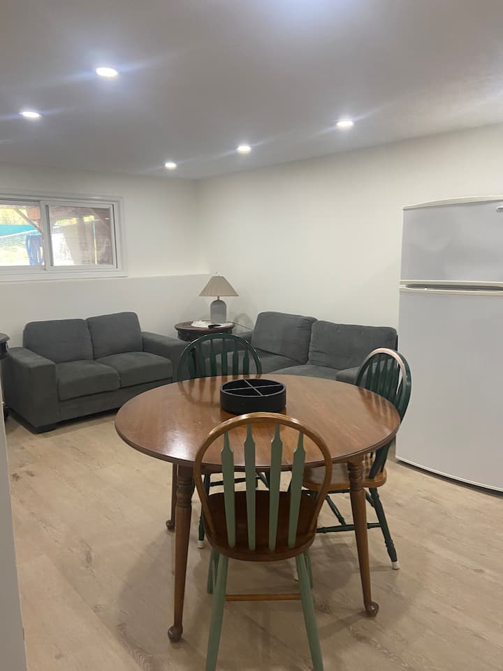 Ballo Apartment - Caledon, ON, Canada