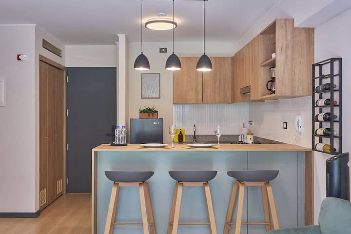 Modern 1br W/ Pool, Gym & Parking - Peru