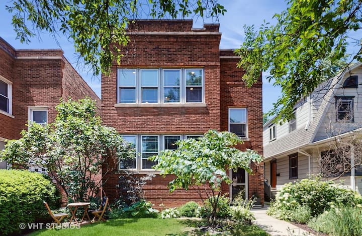 Oak Park Two Flat Oasis - Oak Park, IL
