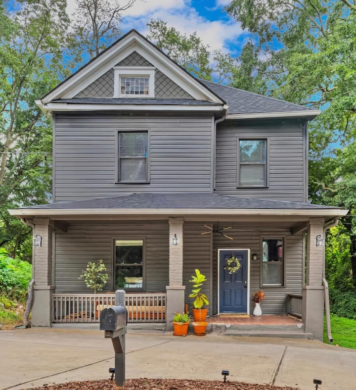 Sleeps 16, Spacious Home Minutes From Attractions - Atlanta, GA