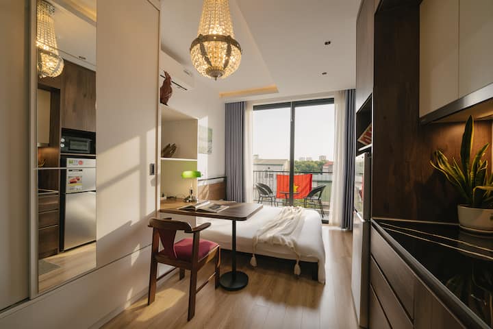 Trackside Suite At Dejavu - China