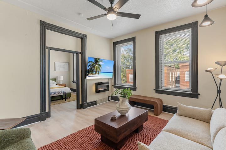 South City Gem | Cozy 2br By Tower Grove & Gardens - Saint-Louis, MO