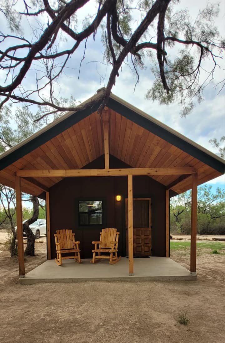 Tiny Cabin, Big Outdoors - Del Rio, TX