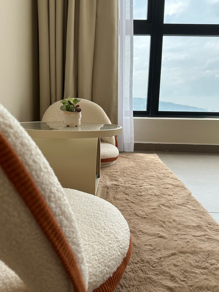 Sunlit Studio With Mountain View - Petaling Jaya