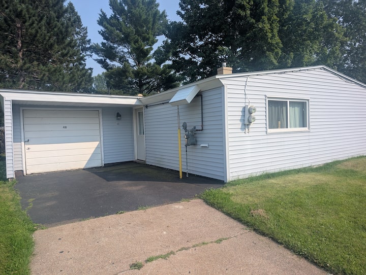 Small Homey Getaway - Porcupine Mountains, MI