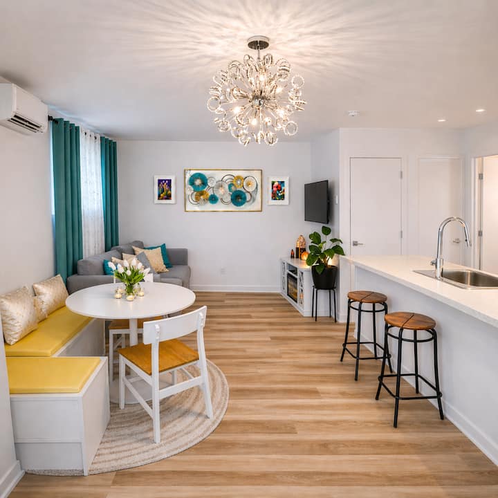 Corporate Mtr Apart Near Montreal | Pets + Parking - Boucherville