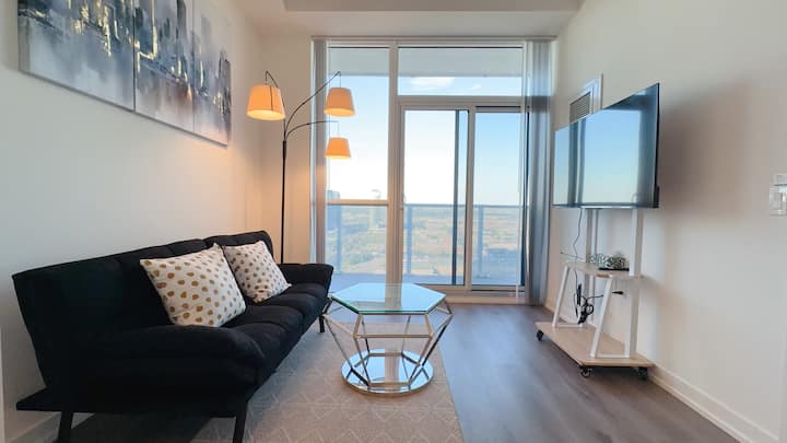 Lovely Stylish 1 Bedrm Condo At Vmc - Vaughan