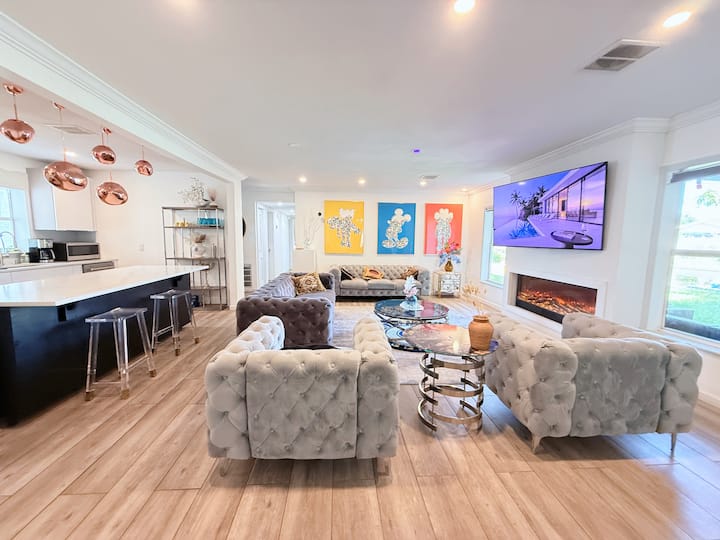 Universal Lakehouse Free Kayaks - Orlando, FL