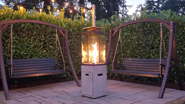 Lakefront-dock-game Room-firepit-bbq- A/c - W/d 6 - Anderson Island, WA