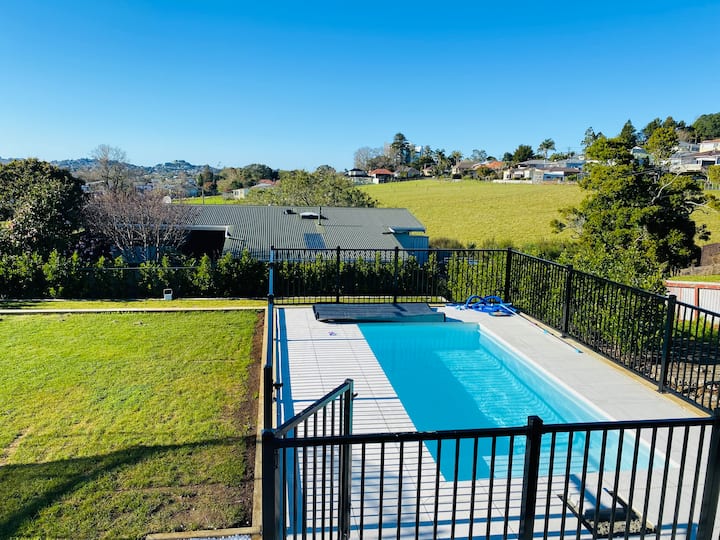 Central Auckland With Farm Views - Auckland