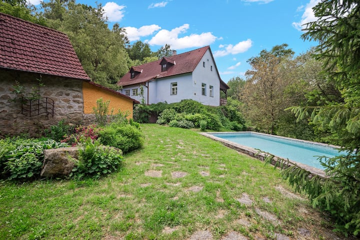 Pohádková Hájovna S Bazénem - Czechia