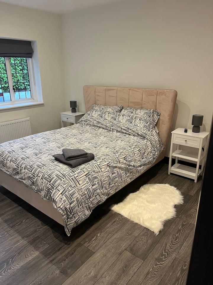 Horsell Self Contained Annex - Woking